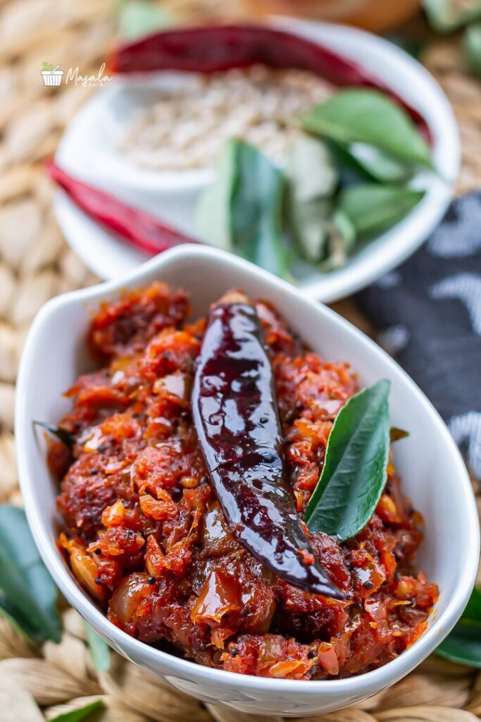 Onion Chutney or Ulli Karam | How to make Onion Chutney - Masalakorb