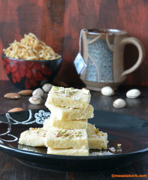 Kalakand Milk Burfi Recipe / Milk Cake Burfi - Masalakorb