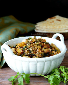 Karela Batata nu shaak | Bitter Gourd Curry - Masalakorb