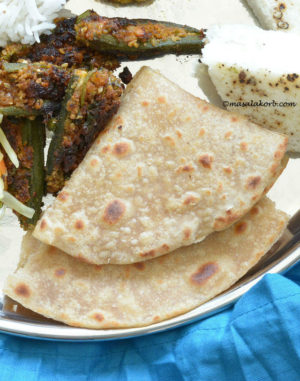 Gujarati Pad Wali Roti | Layered Chapati Recipe - Masalakorb