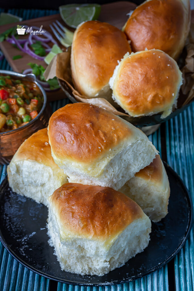 Eggless Ladi Pav Bread Buns Recipe | Mumbai Pav Recipe - Masalakorb